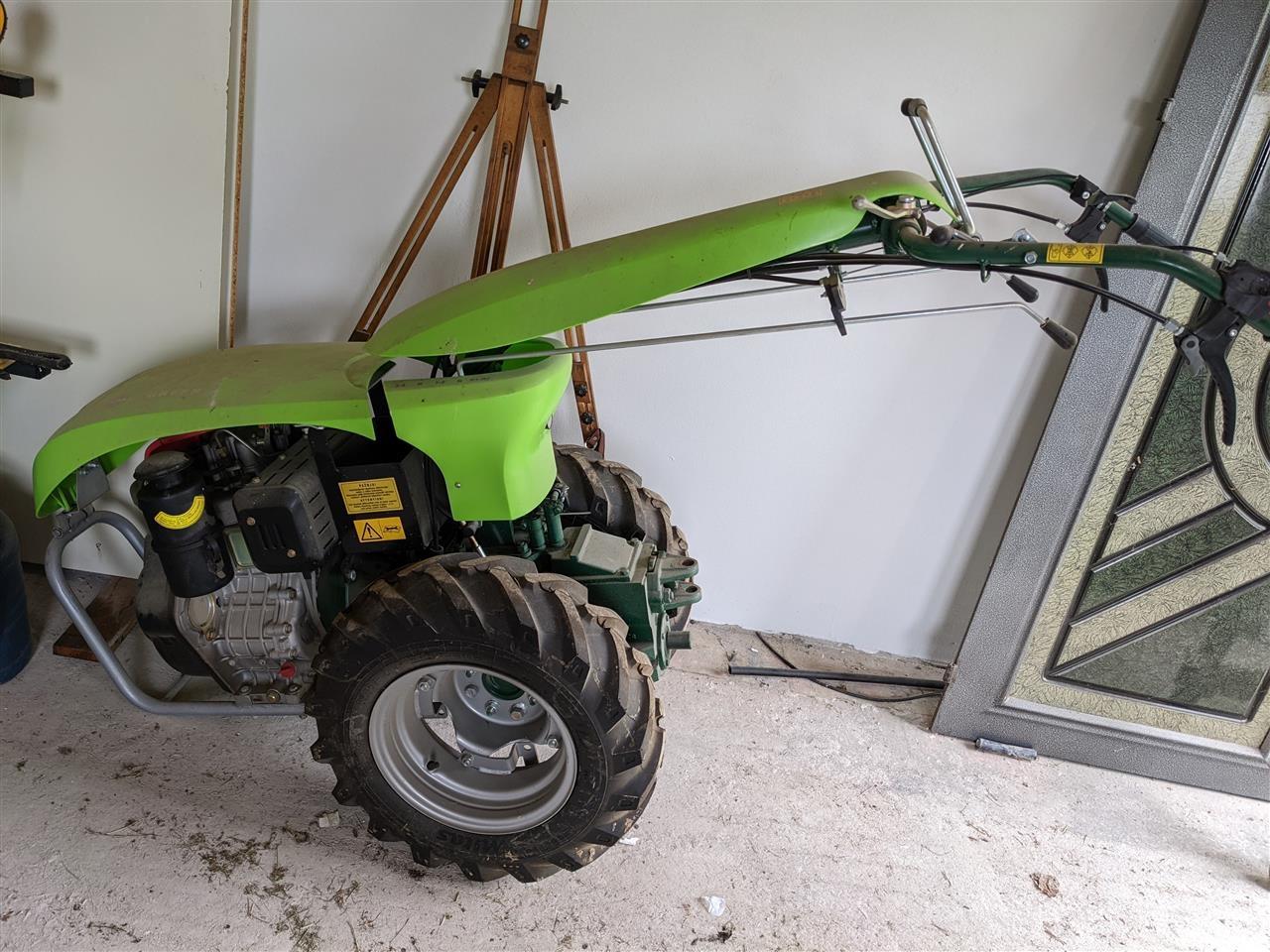 Moto kultivator me freze dhe karroce | Gjilan Moto kultivator me freze dhe karroce | Gjilan
