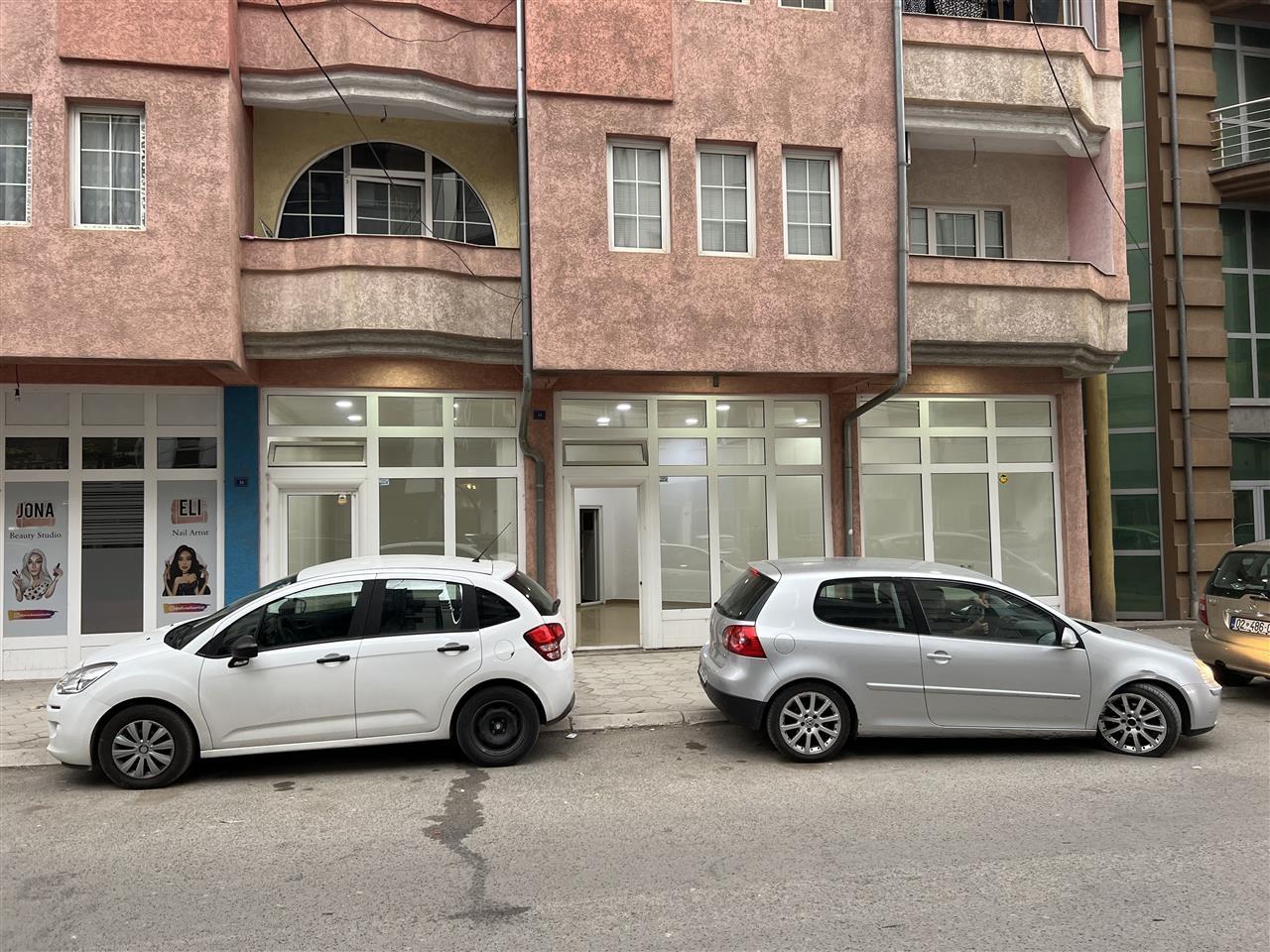 SHES LOKALIN NE QENDER TE MITROVICES | Mitrovicë SHES LOKALIN NE QENDER TE MITROVICES | Mitrovicë